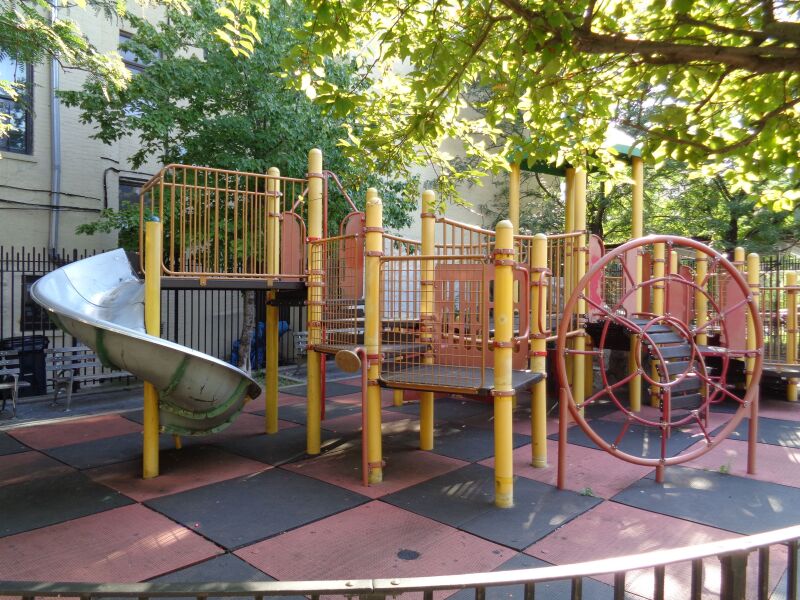 Thorpe Family Playground Images : NYC Parks