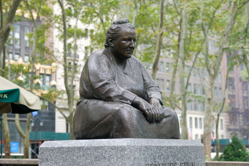 Bryant Park Events - Piano in Bryant Park : NYC Parks