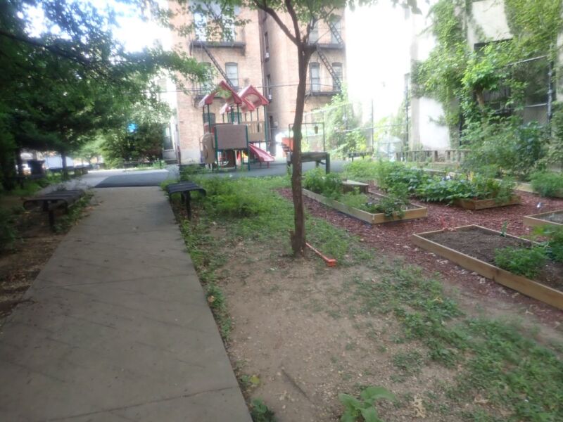 Abyssinian Tot Lot Facilities : NYC Parks