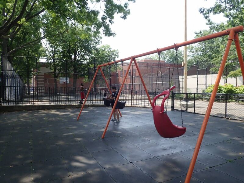 Bellaire Playground : NYC Parks