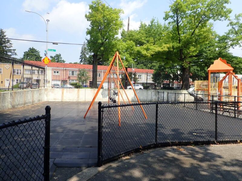 Bellaire Playground : NYC Parks