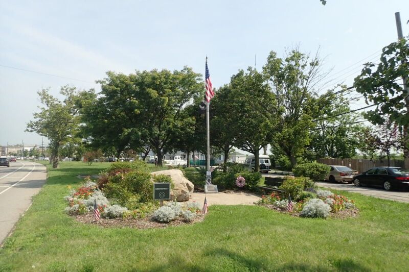 Broad Channel Veteran's Park Monuments : NYC Parks