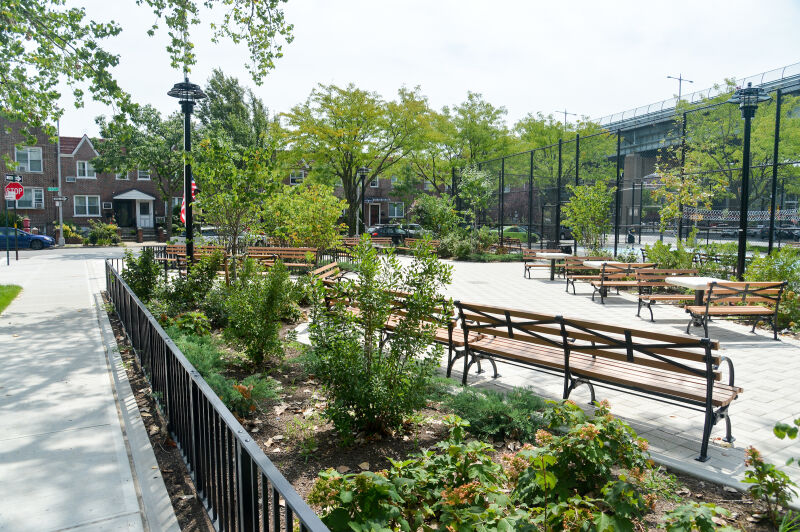 Chappetto Square Highlights : NYC Parks