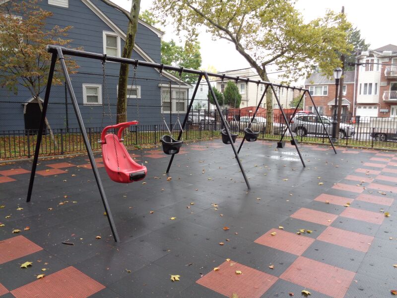 Evergreen Park : NYC Parks