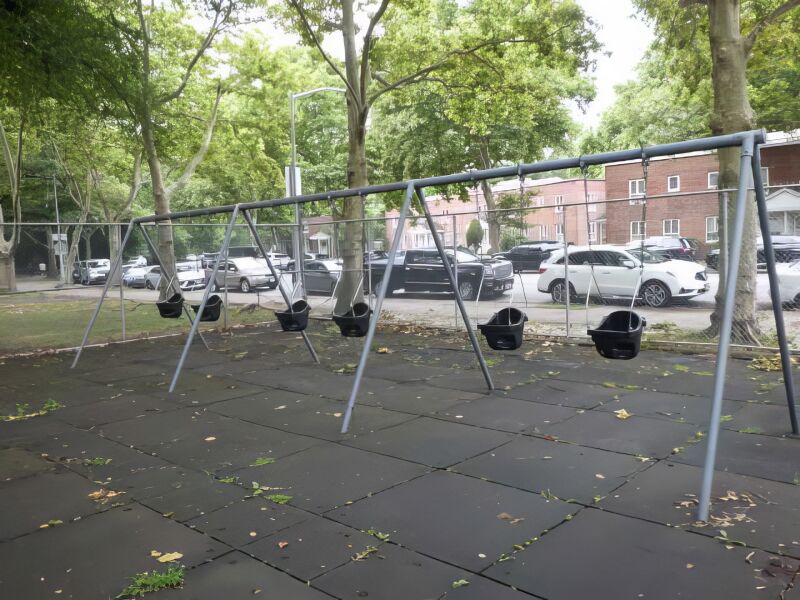 Holy Cow Playground Pickleball Courts : NYC Parks